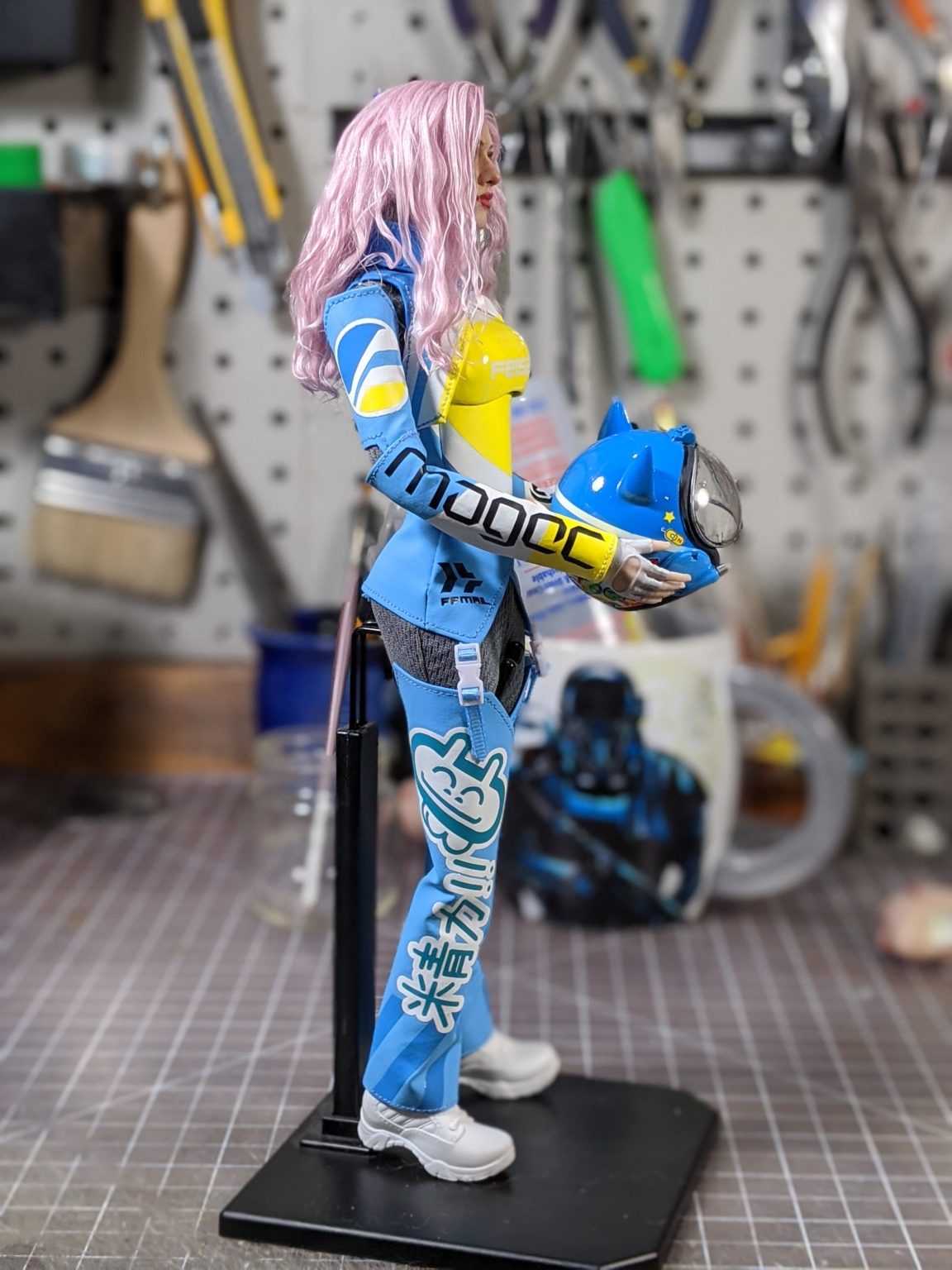 Completed* » Custom 1/6 WipEout Feisar Pilot – FichtenFoo