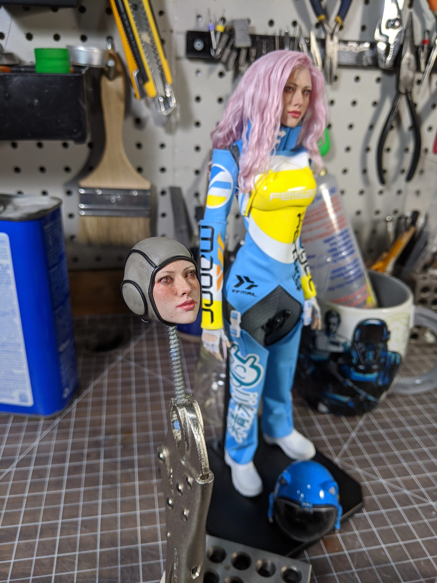 Completed* » Custom 1/6 WipEout Feisar Pilot – FichtenFoo